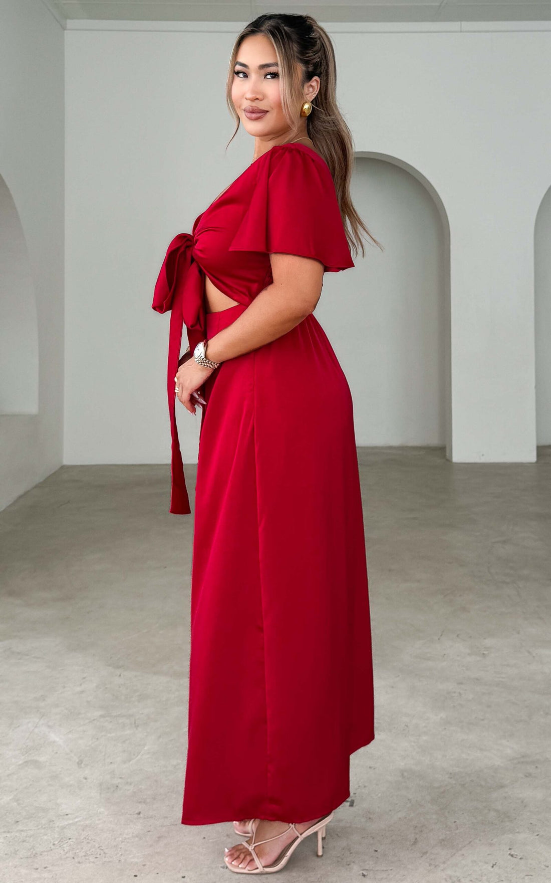 ROZA TIE UP FRONT CUT OUT FLUTTER SLEEVE MAXI DRESS - RED – By Amica
